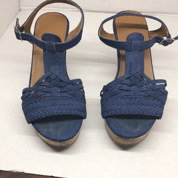 dominique nicole | Shoes | Dominique Nicole Wedge Sandals | Poshmark